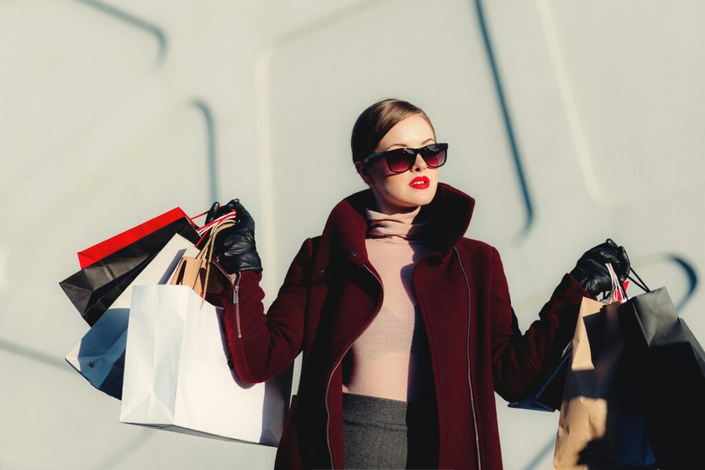 Online Shopping vs. Traditional Shopping (2025) - Vonza Blog